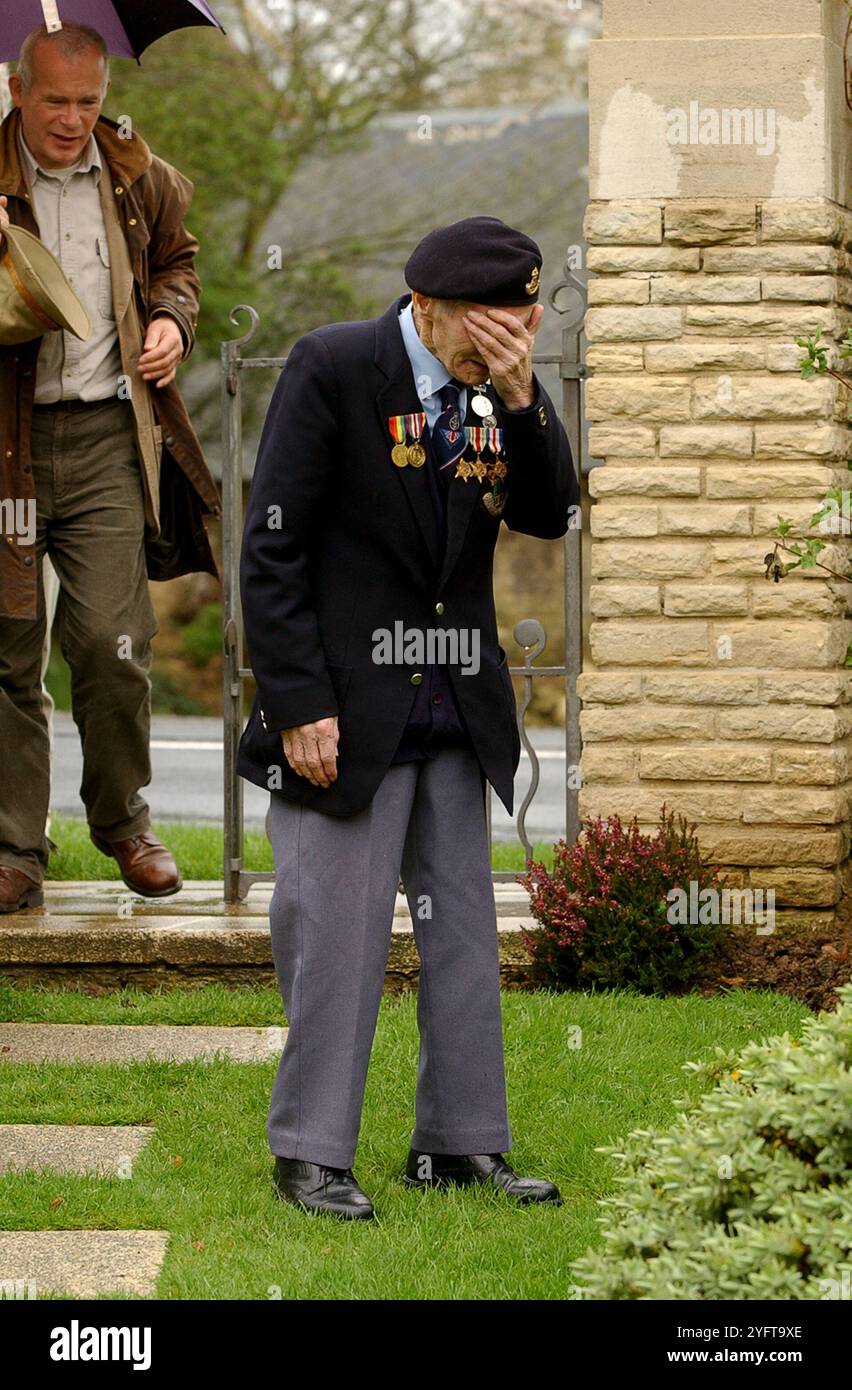 Normandy landings D-Day veteran soldier Ken Lieghfield of the Durham ...