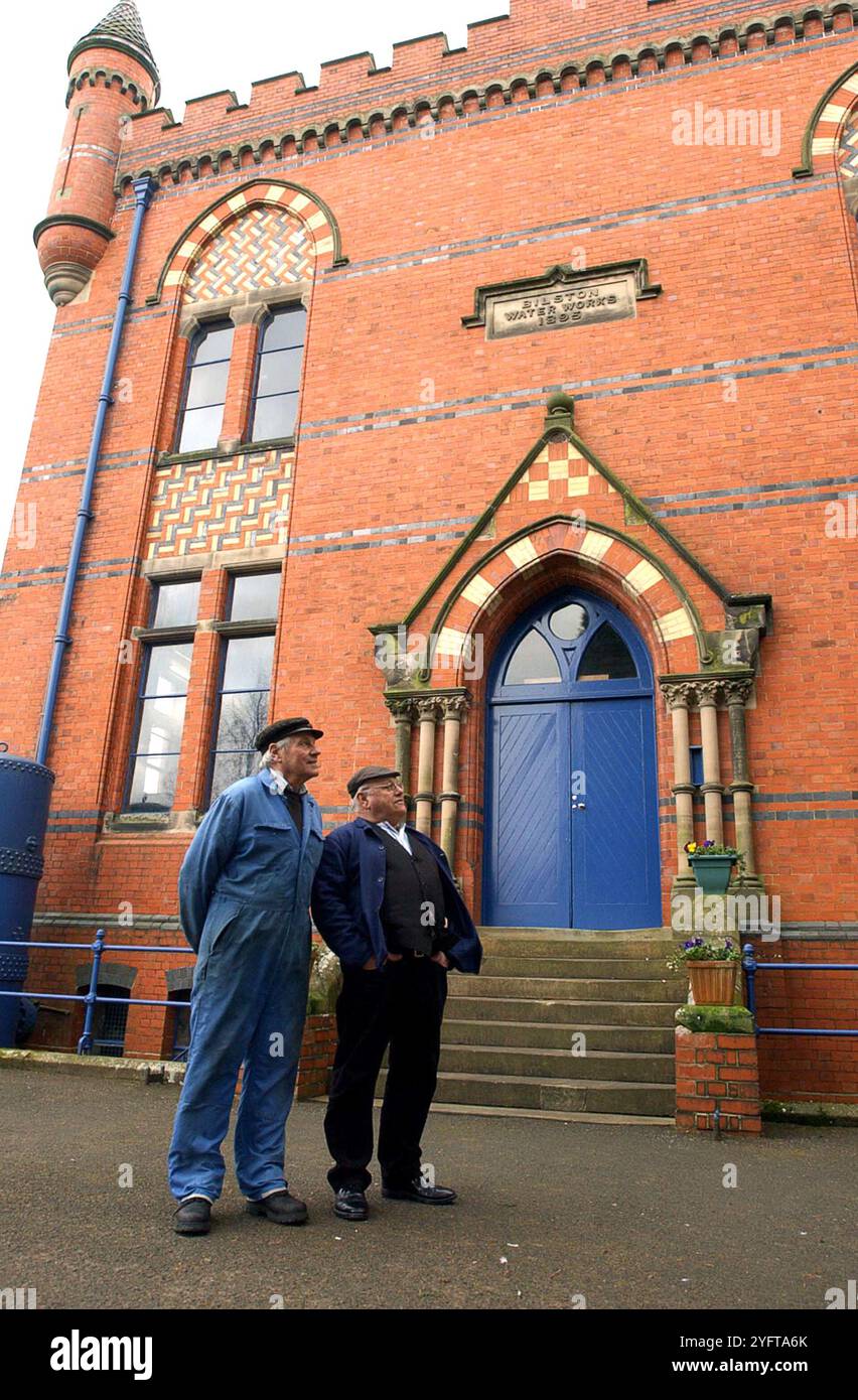 Fred Dibnah with Len Crane at the Bilston Water Works at Bratch in ...