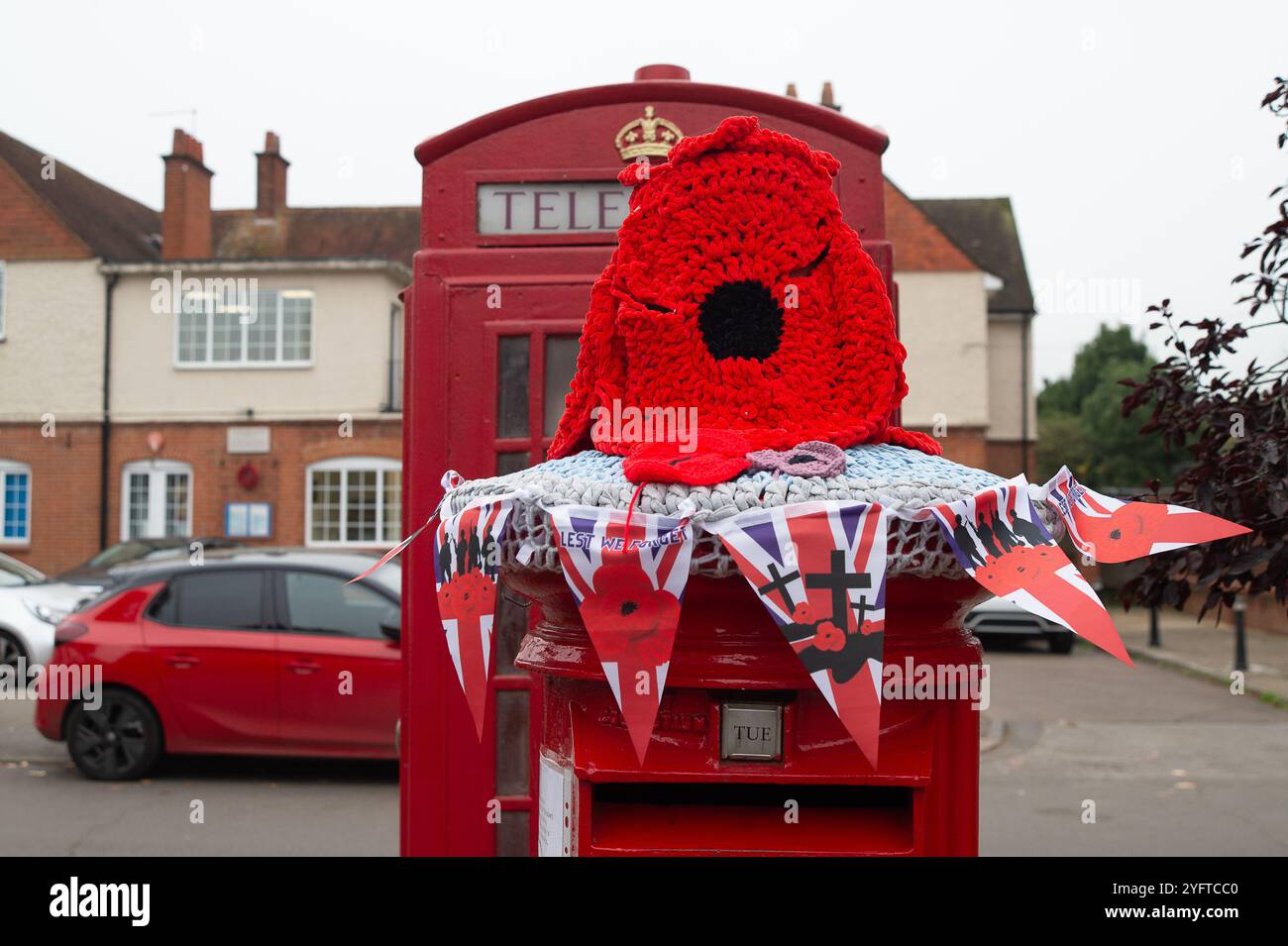 Eton Wick, Windsor, Berkshire, UK. 5th November, 2024. A poppy themed ...