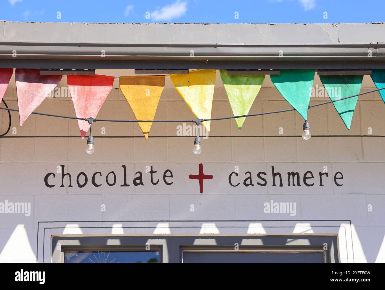 Cashmere shop hi-res stock photography and images - Alamy