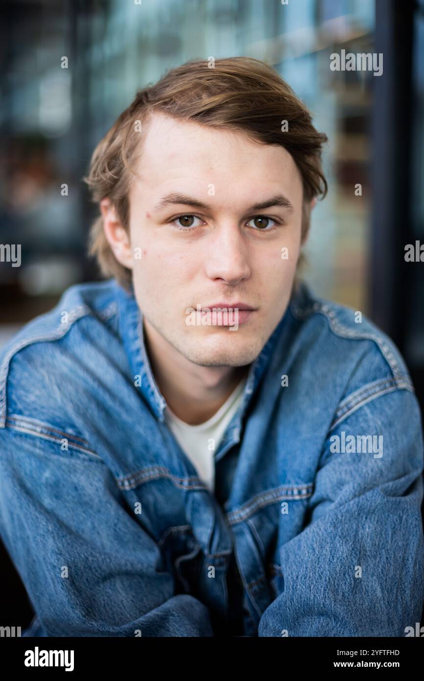 Berlin, Germany. 05th Nov, 2024. Ludwig Simon, actor, photographed during a photo session with ...