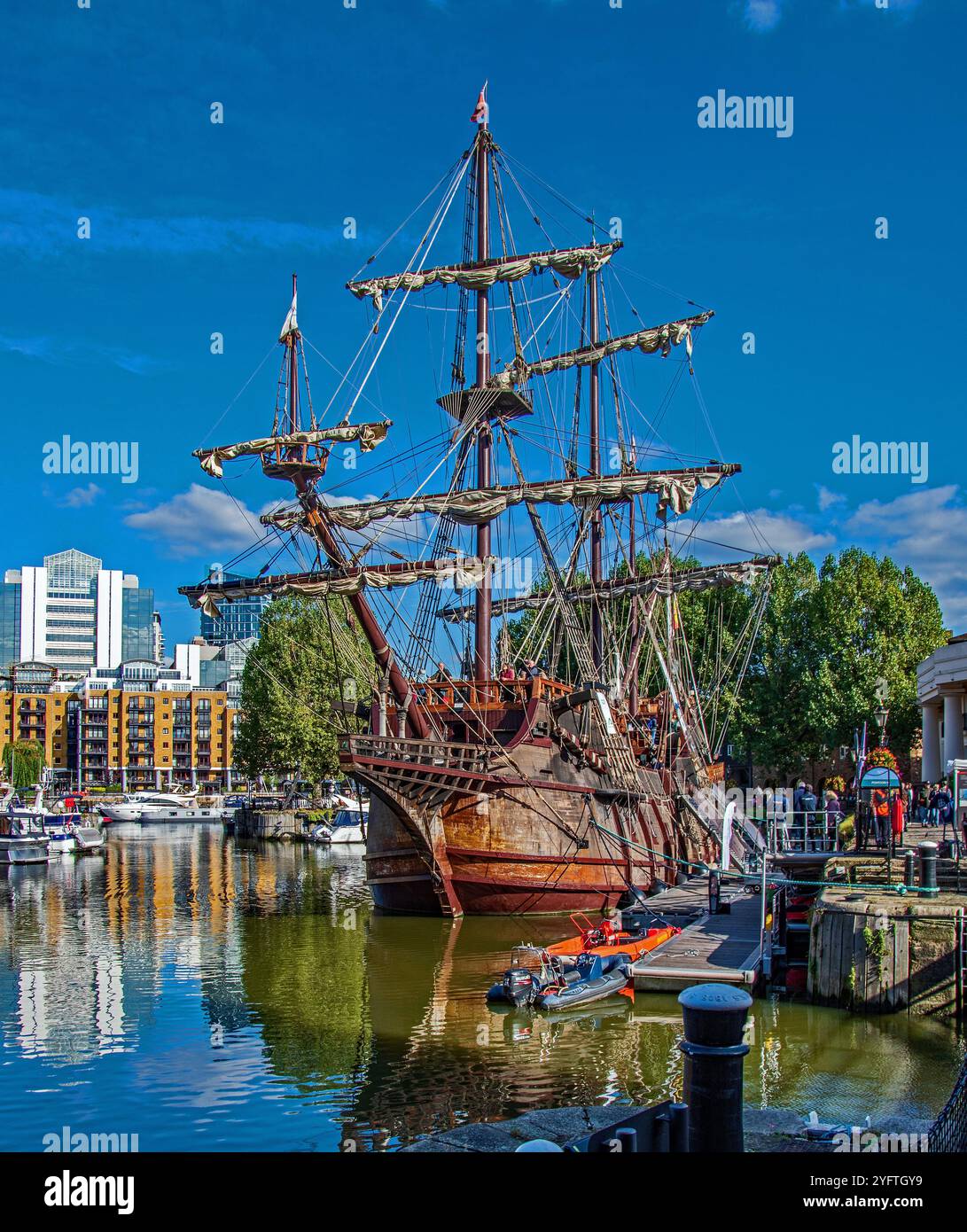 Tall ships st katherines dock hi-res stock photography and images - Alamy