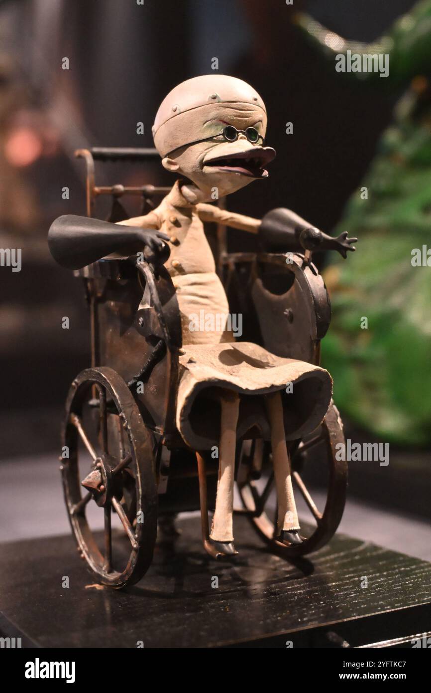 Dr. Finkelstein puppet from The Nightmare Before Christmas movie by Tim ...