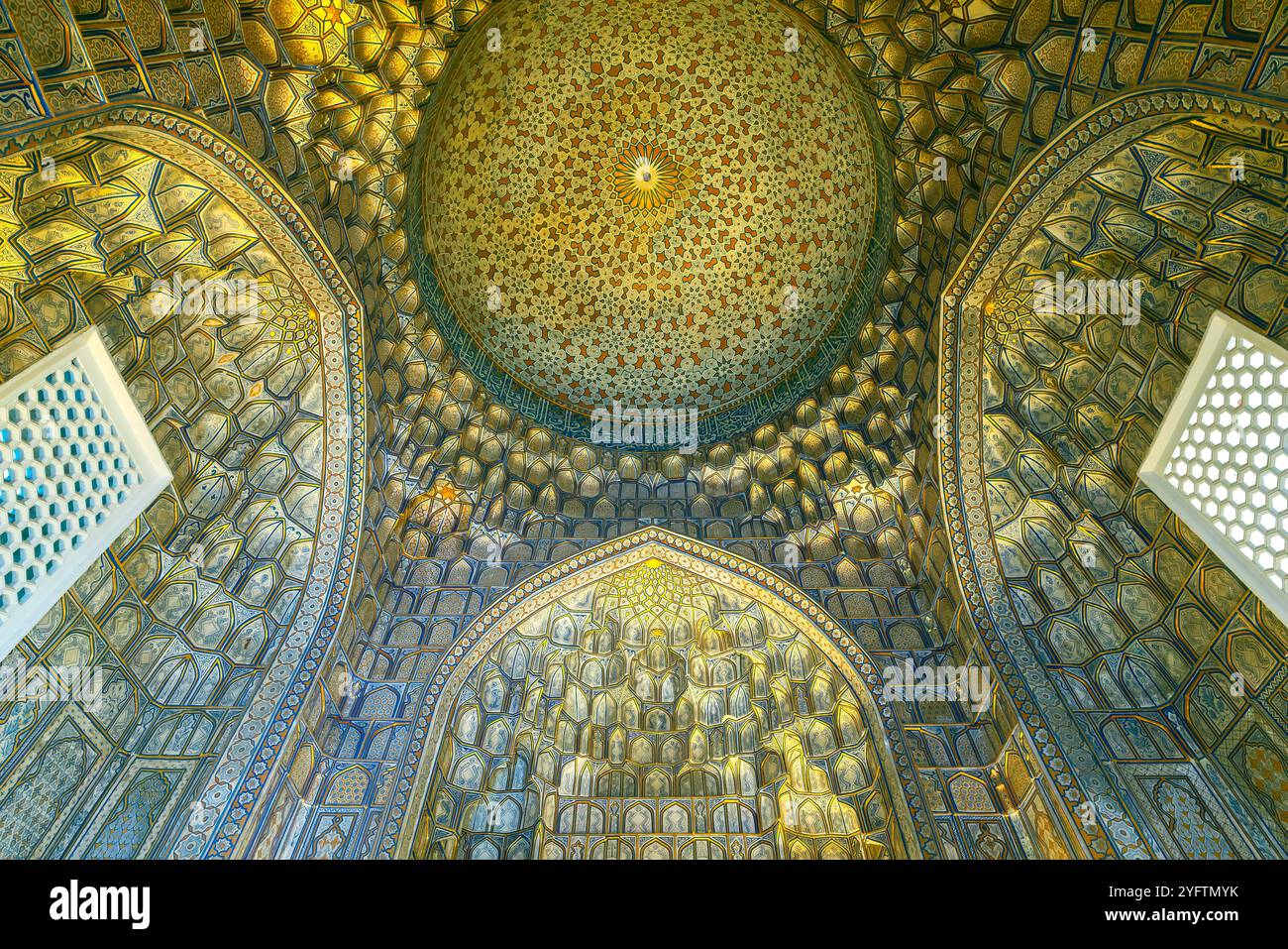 Tuman oko Mausoleum in Shakhi Zinda Memorial complex of Islamic ...