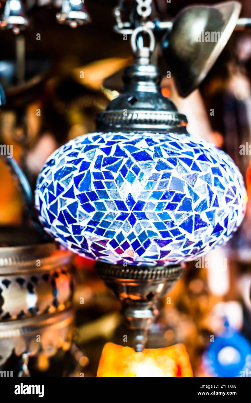 Traditional arabic lamp at souvenir shop in Dubai, UAE Stock Photo - Alamy