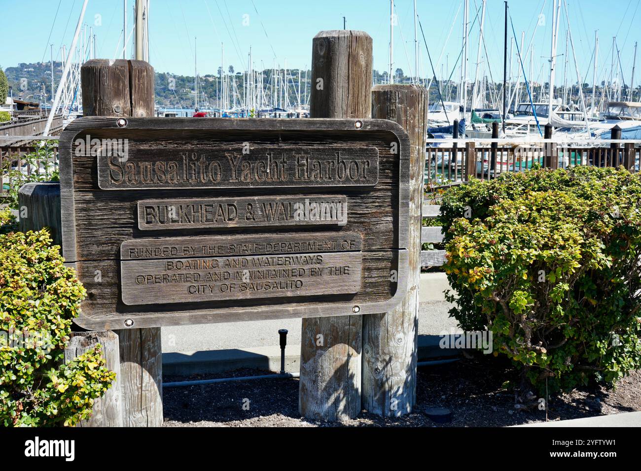 American wooden sign posts hi-res stock photography and images - Alamy