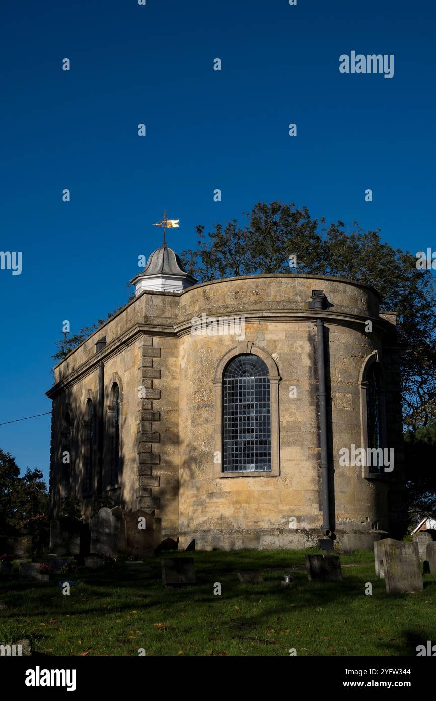 St Peter & St Pauls church in autumn sun, Cherry Willingham, Lincoln ...