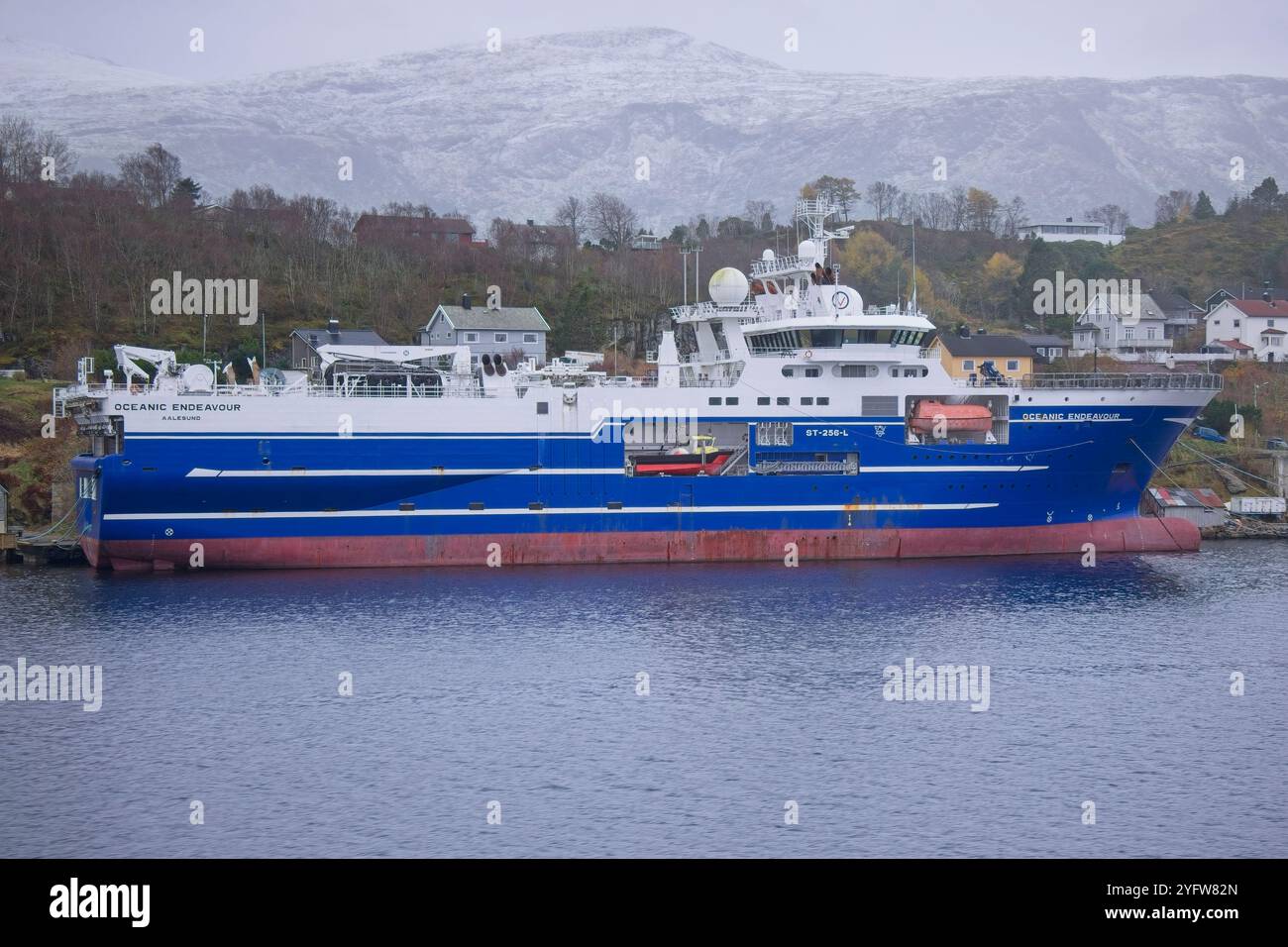 Oceanic survey hi-res stock photography and images - Alamy