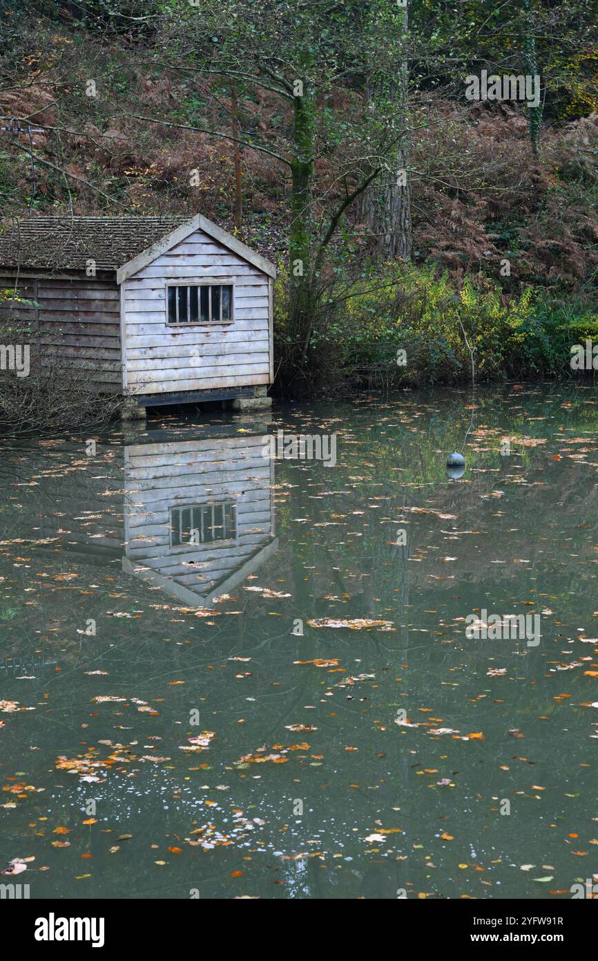 Shack reflected in the pond hi-res stock photography and images - Alamy