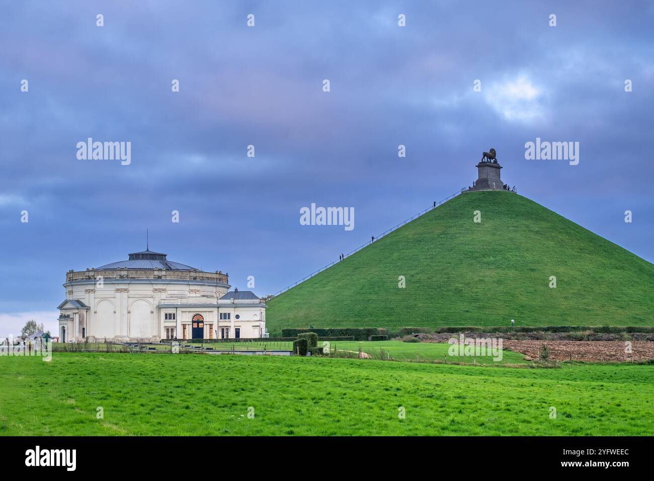 Lion's Mound and Panorama rotunda at the Waterloo Memorial 1815 ...