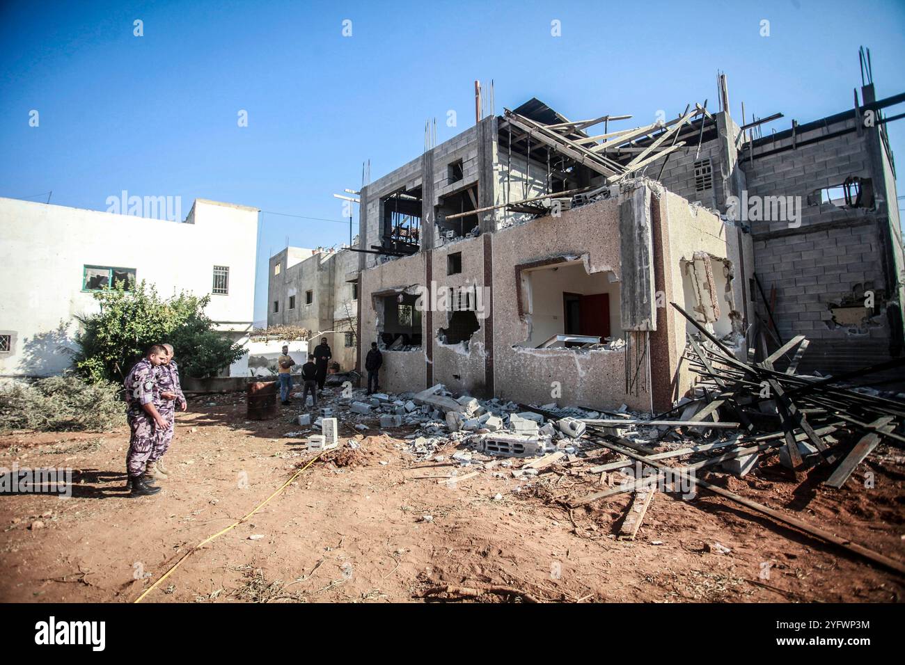 Palestinian civil defense forces hi-res stock photography and images ...