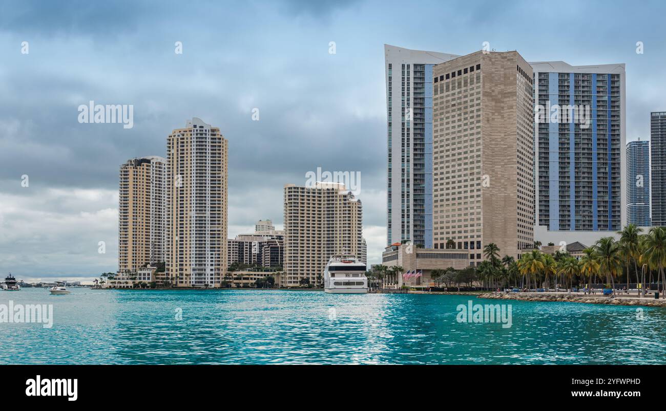 Modern architecture in brickell miami hi-res stock photography and ...