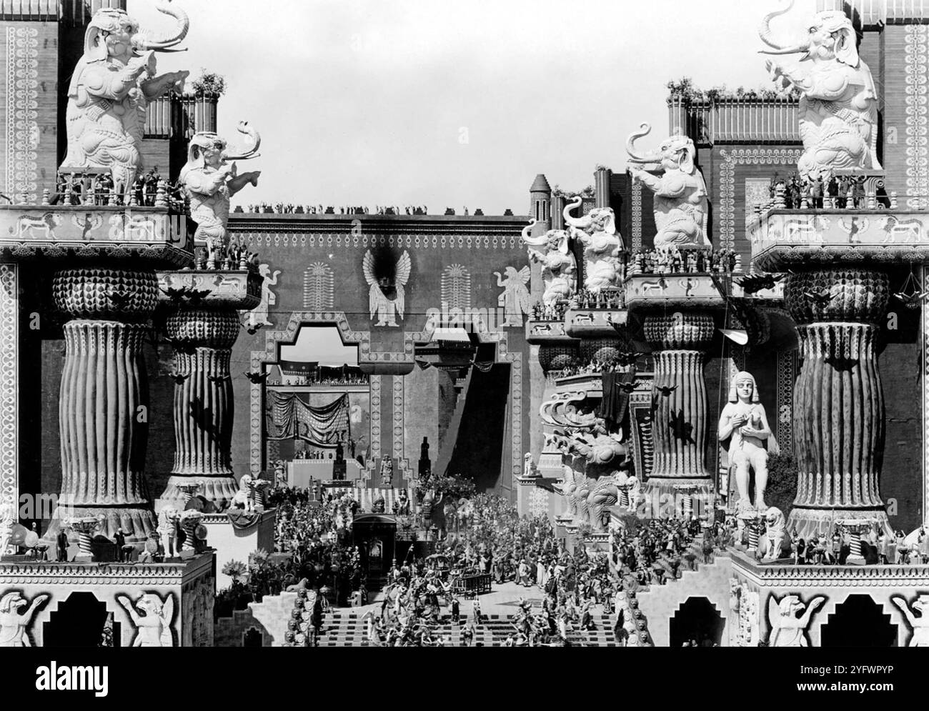 D w griffith intolerance (1916) hi-res stock photography and images - Alamy