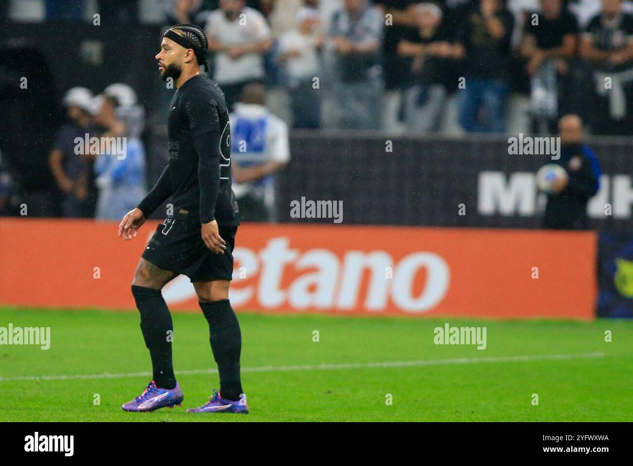 Sao Paulo, Brazil. 05th Nov, 2024. Memphis Depay during the match ...