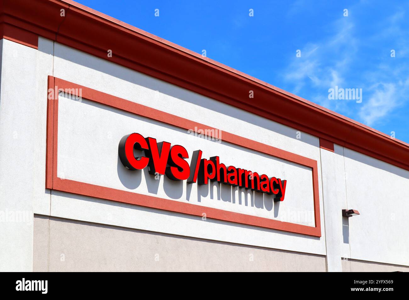 Drive thru pharmacy sign hi-res stock photography and images - Alamy