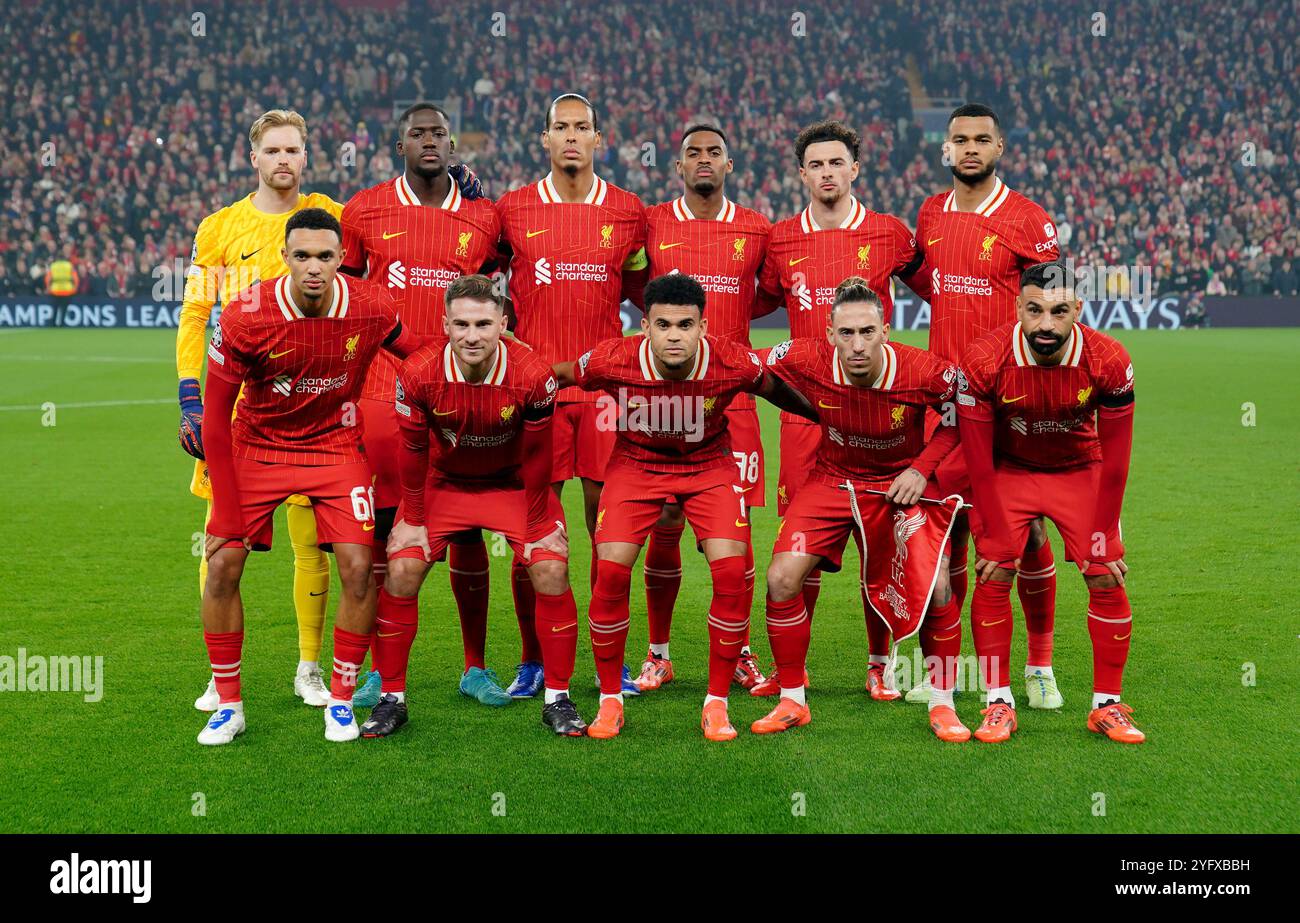 The liverpool team group before the uefa champions league hi-res stock ...