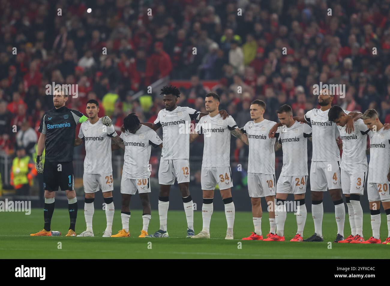 Bayer leverkusen vs liverpool hi-res stock photography and images - Alamy