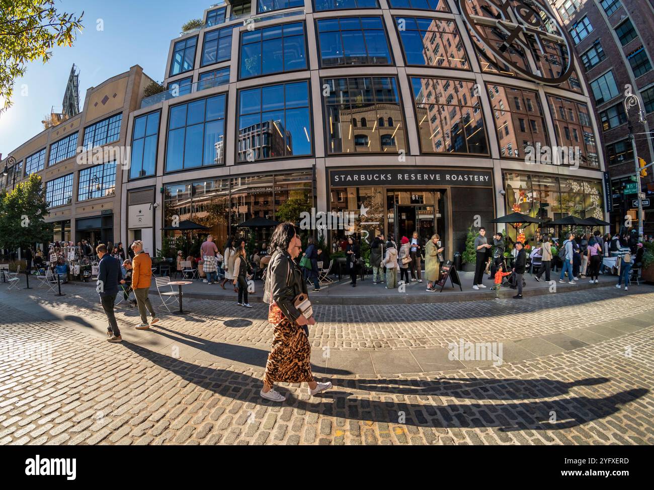Activities outside the Starbucks Reserve Roastery in the Meatpacking ...