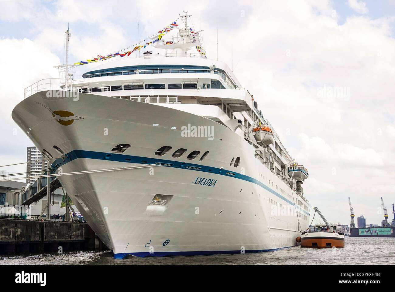Kreuzfahrtschiff amadea hi-res stock photography and images - Alamy