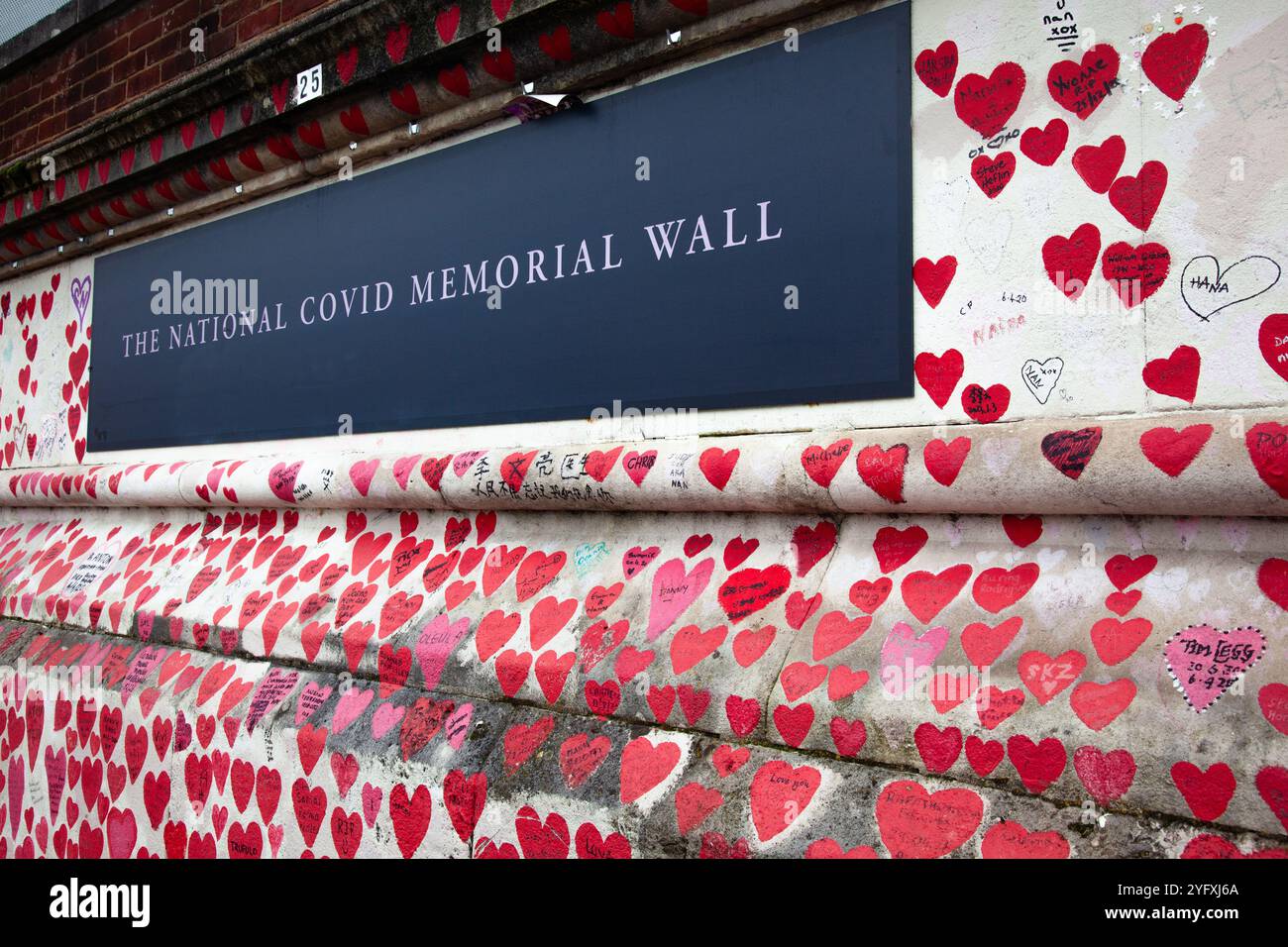 National Covid Memorial Wall, Albert Embankment, on the South Bank of ...