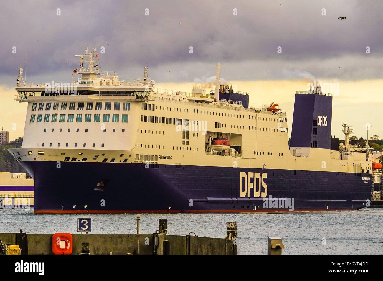 Logo dfds hi-res stock photography and images - Alamy