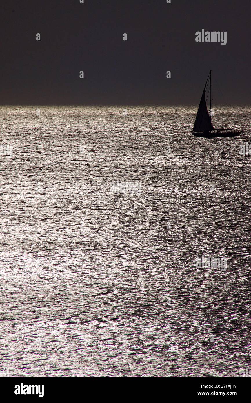 Sailboat sea backlight hi-res stock photography and images - Alamy