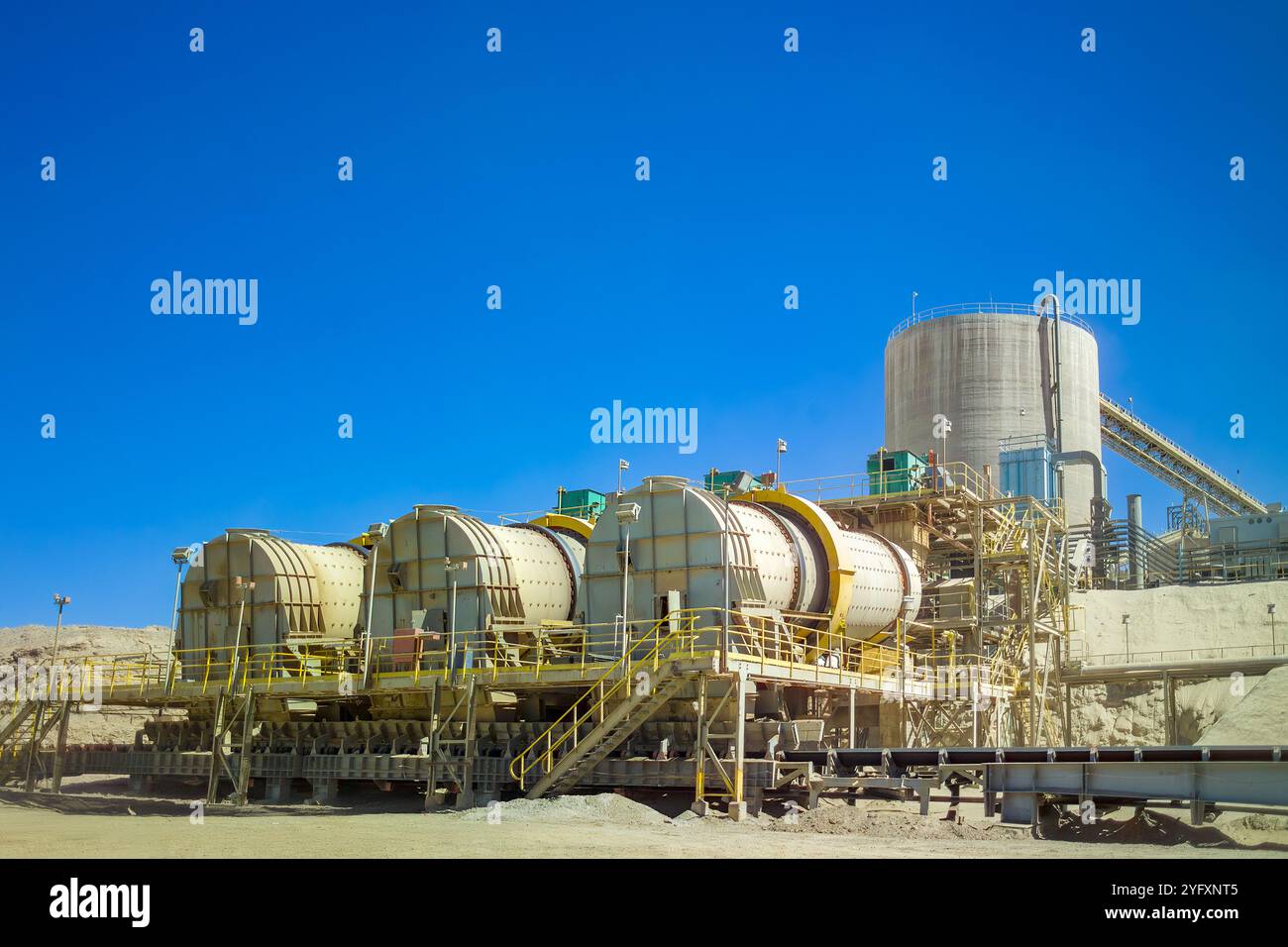 Copper mine mining processing plant hi-res stock photography and images ...
