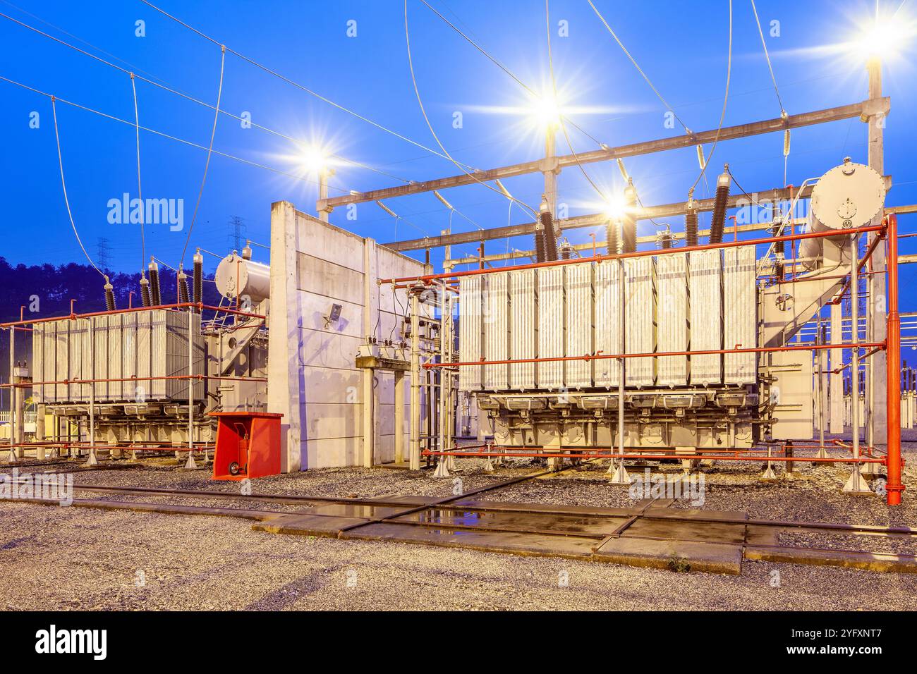 Electric utility transformers hi-res stock photography and images - Alamy