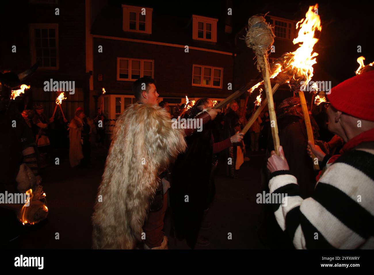 Fireworks uk houses streets hi-res stock photography and images - Alamy