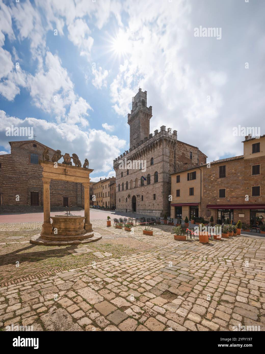 Val square hi-res stock photography and images - Alamy