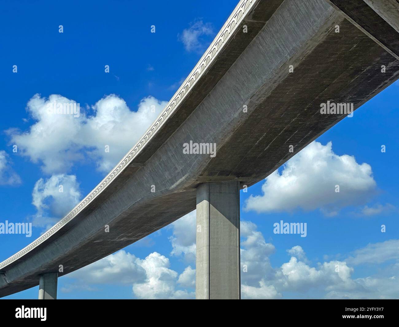 Freeway overpass, Los Angeles, California, USA Stock Photo - Alamy