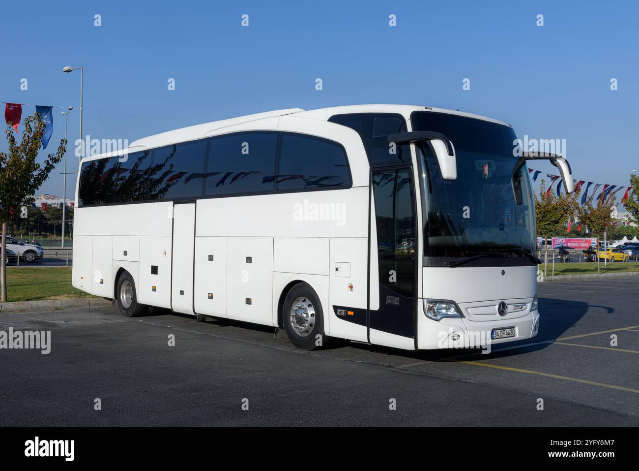 ISTANBUL, TURKEY - NOVEMBER 2, 2024: Zero emission coach bus Mercedes ...