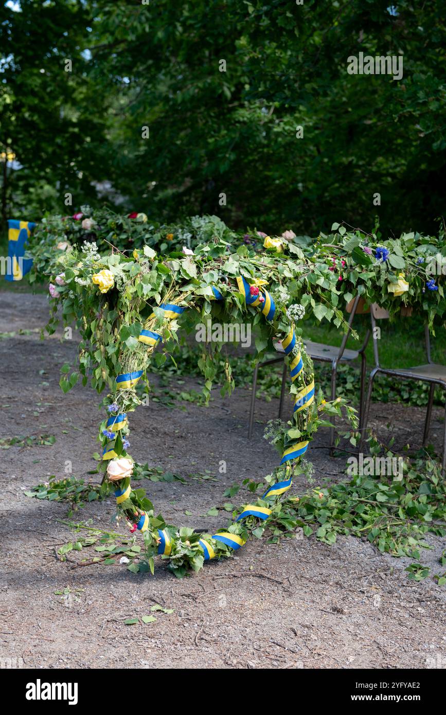 floral wreath on midsummer tree. symbol of Summer Solstice Day ...