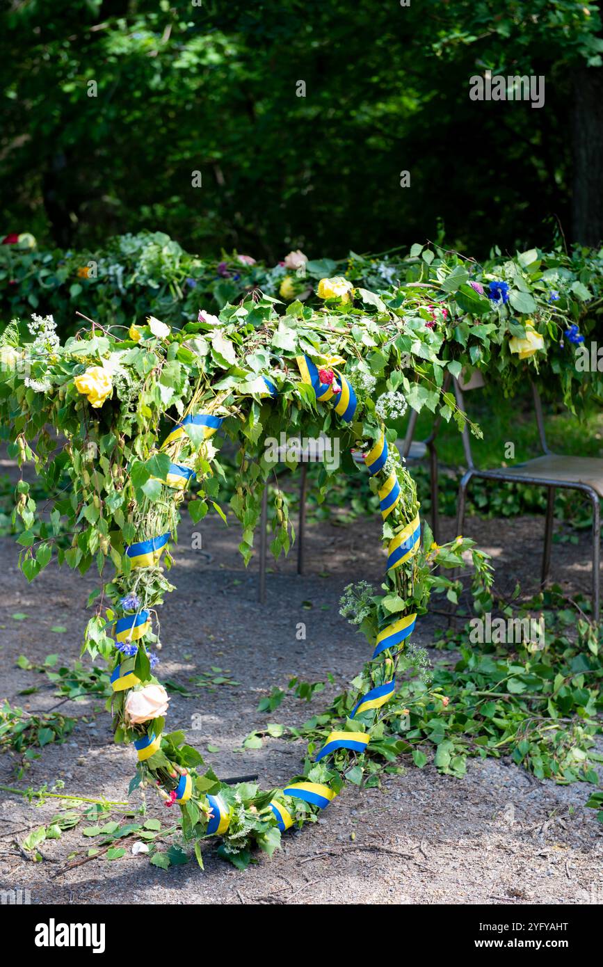 floral wreath on midsummer tree. symbol of Summer Solstice Day ...