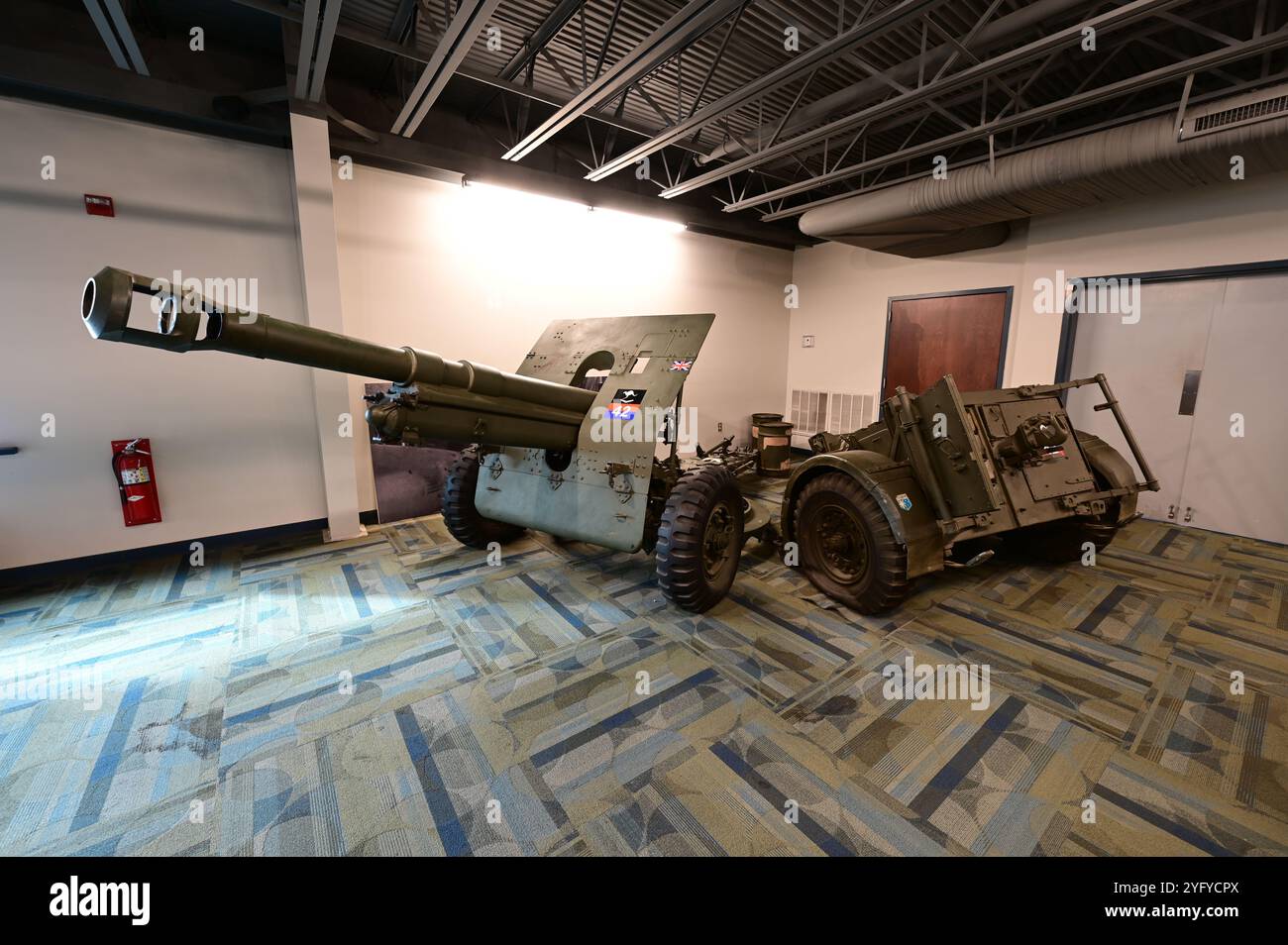 Ordnance QF 25 Pounder mobile artillery piece Stock Photo - Alamy
