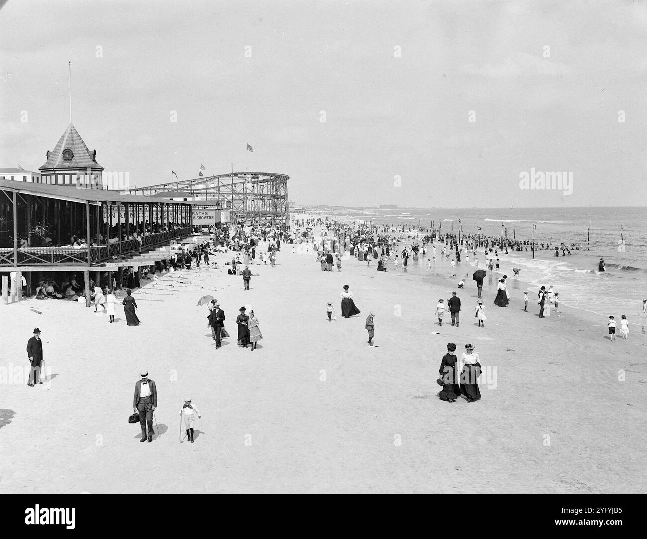 The beach at Rockaway, New York, circa 1900 Stock Photo - Alamy