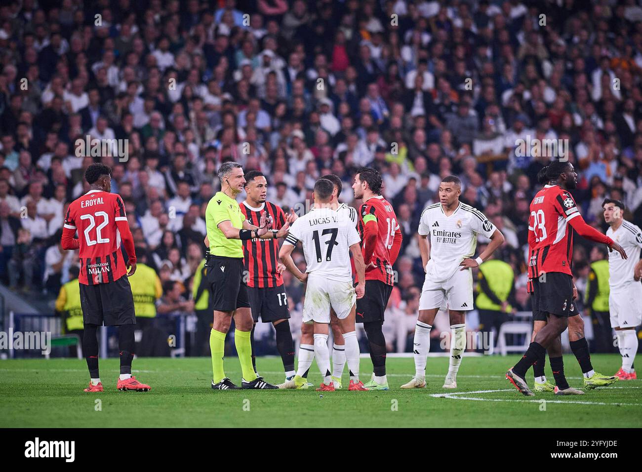 Var goal check hi-res stock photography and images - Alamy