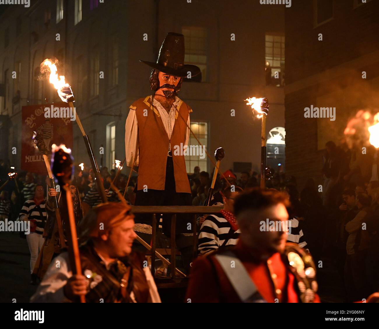 Lewes, UK. 5th November 2024. Thousands fill the streets of Lewes in ...