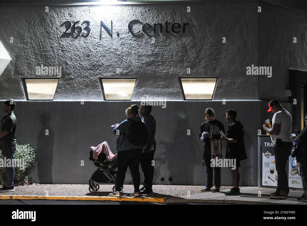 Phoenix, Arizona, USA. 5th Nov, 2024. Voter turnout remained strong in ...