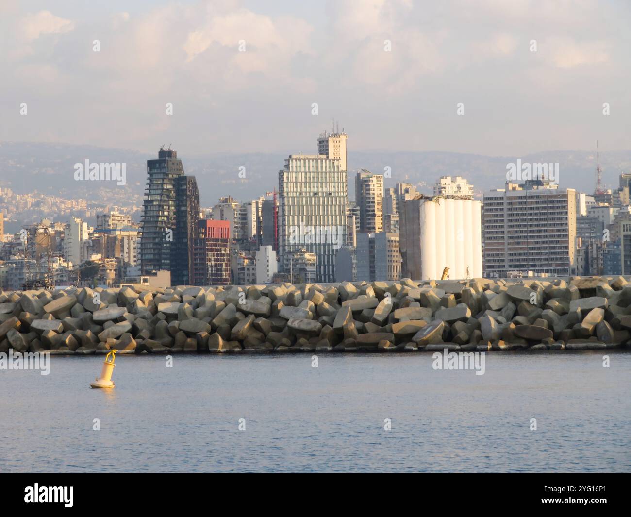 Lebanon beirut war isr hi-res stock photography and images - Alamy