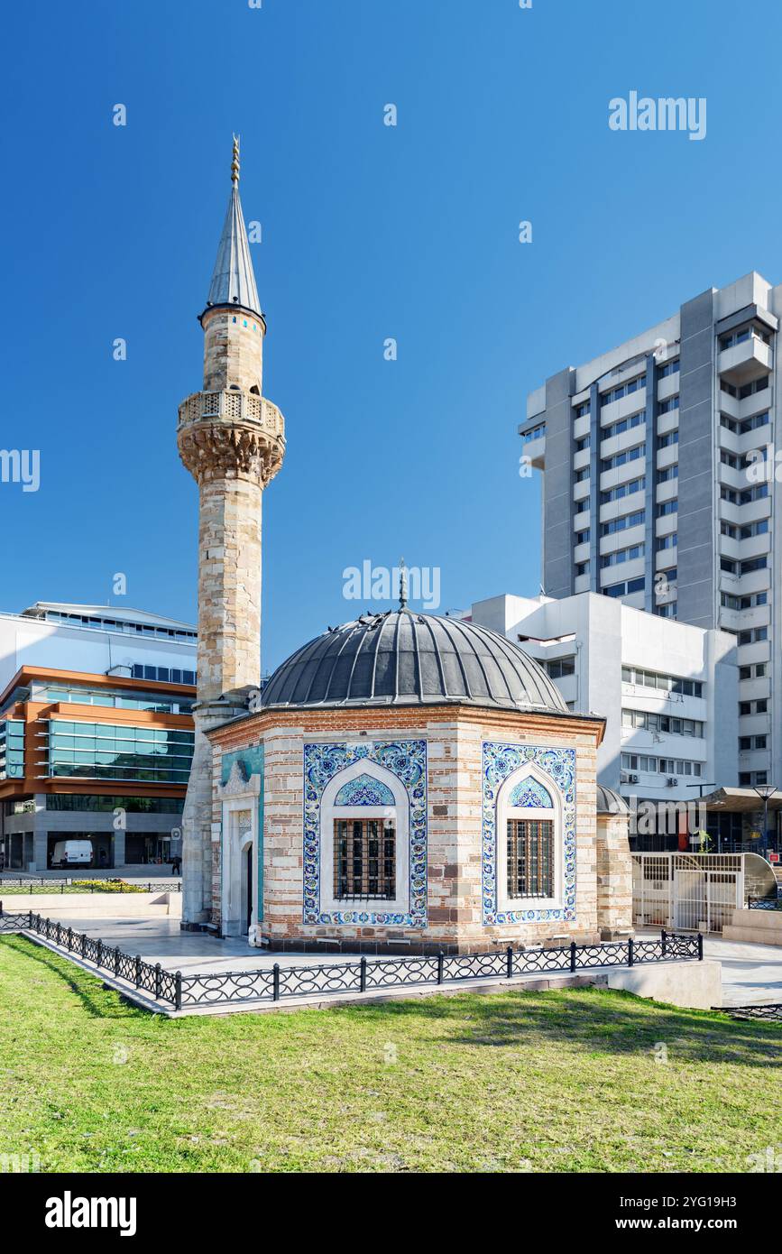 Scenic view of Konak Mosque (Yali Mosque) in Izmir, Turkey Stock Photo ...