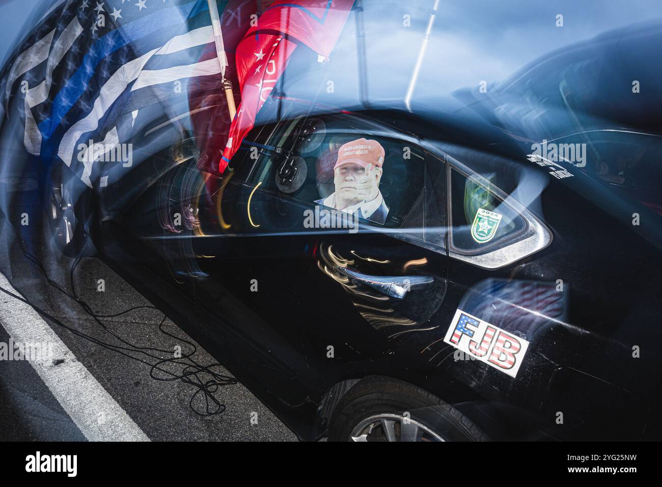 West Palm Beach, Florida, USA. 5th Nov, 2024. Trump supporters rally ...