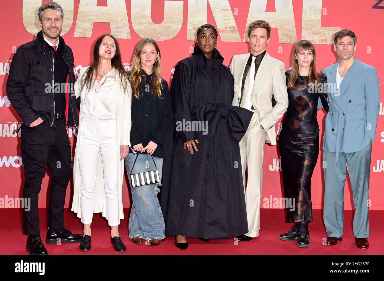 Jan-Martin Müller, Wiebke Frost, Paula Kroh, Lashana Lynch, Eddie ...