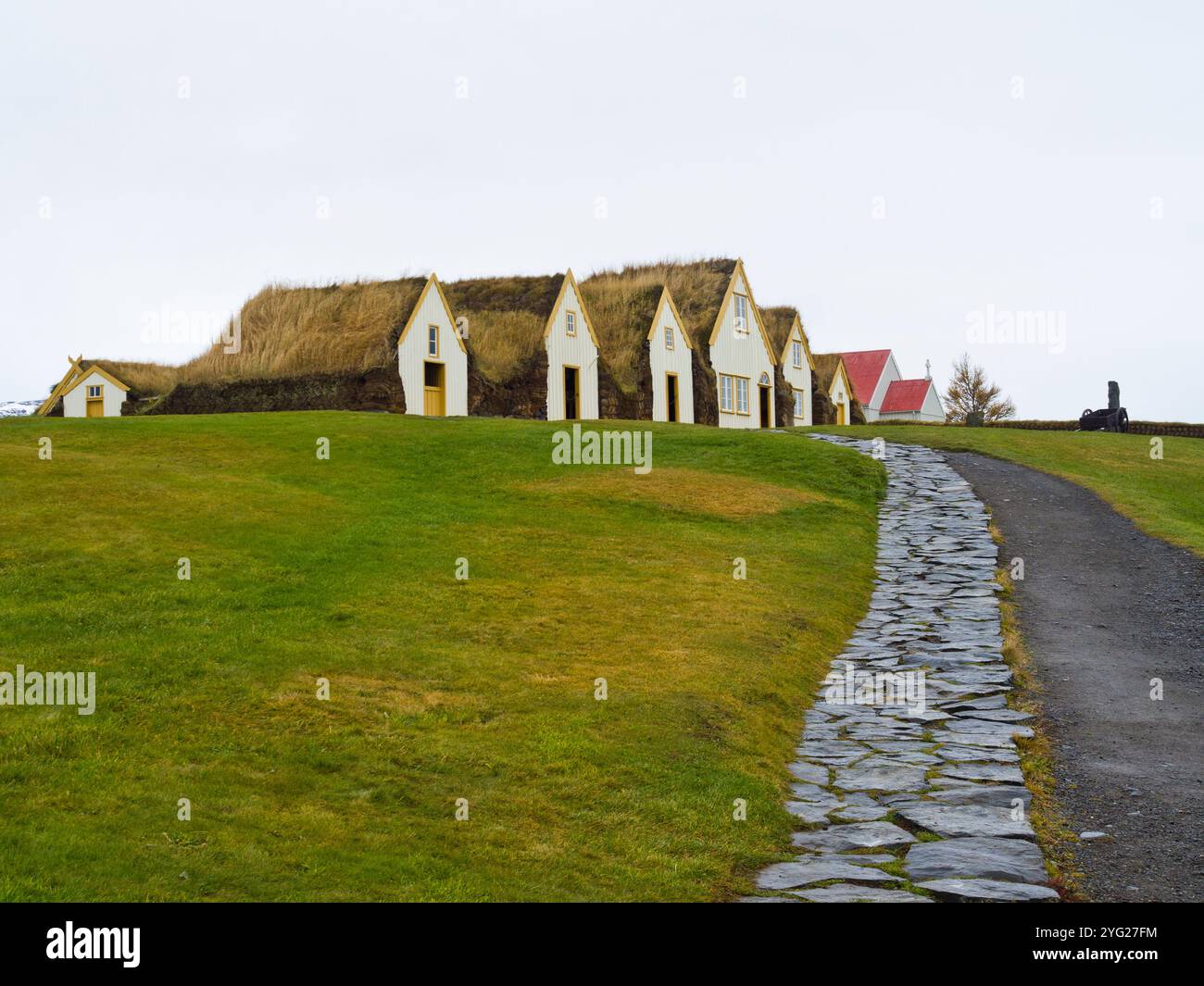 Stone and turf houses hi-res stock photography and images - Alamy