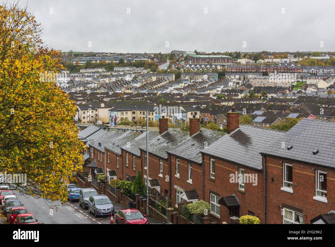NORTH IRELAND, LONDONDERRY (DERRY), FAHAN STREET Stock Photo - Alamy