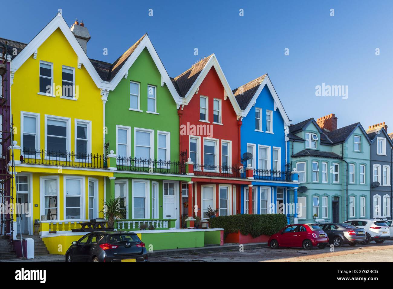NORTH IRELAND, WHITEHEAD, COLORFUL HOUSES ON THE WATERFRONT Stock Photo ...