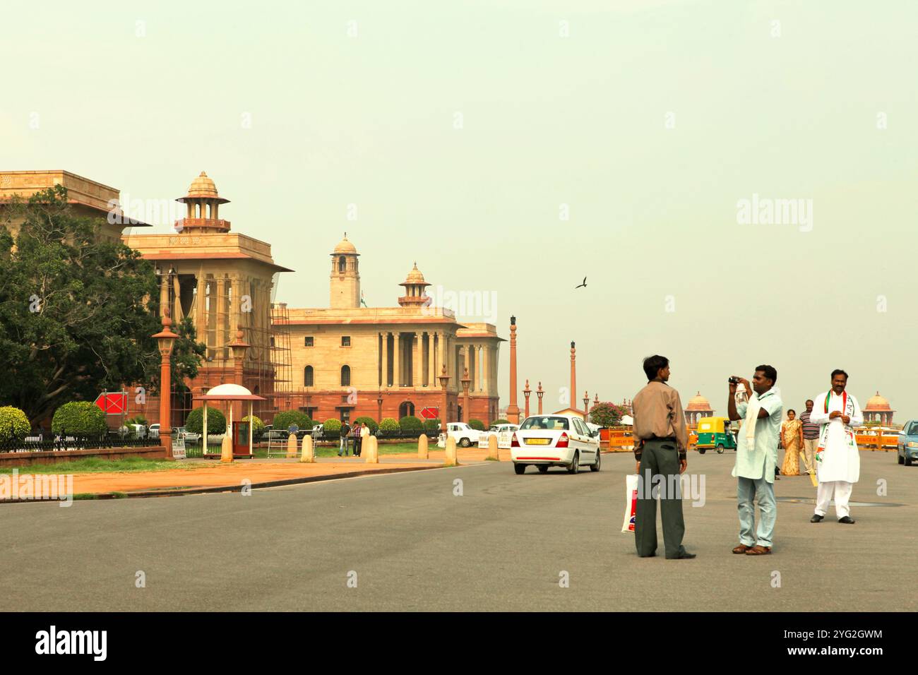 People having a photo session on Rajpath boulevard in New Delhi, Delhi ...