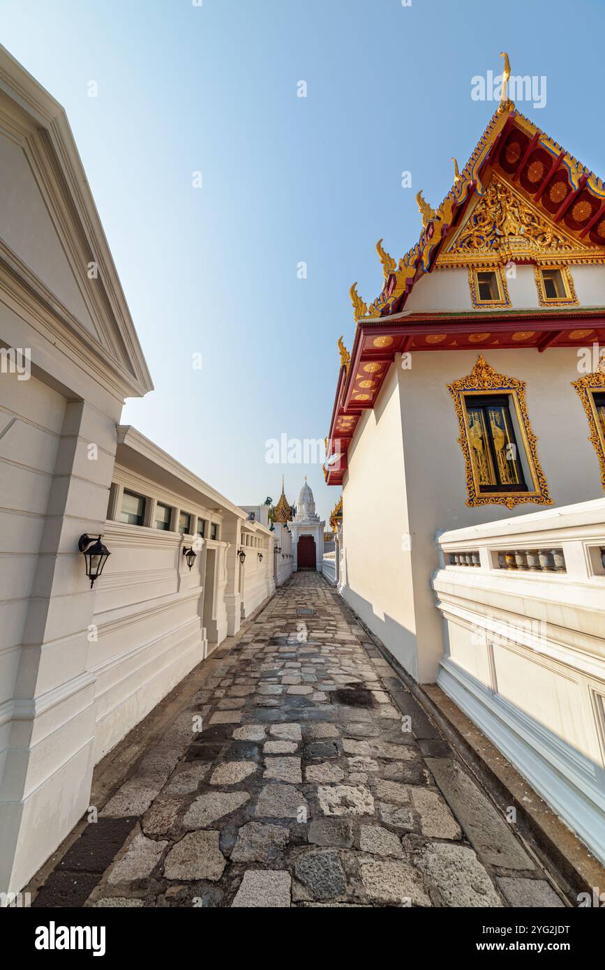Walls and stone path at the Grand Palace, Bangkok, Thailand Stock Photo ...