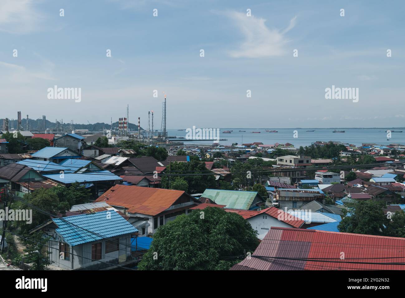 Photo of Balikpapan city refinery seen from a distance during the day ...