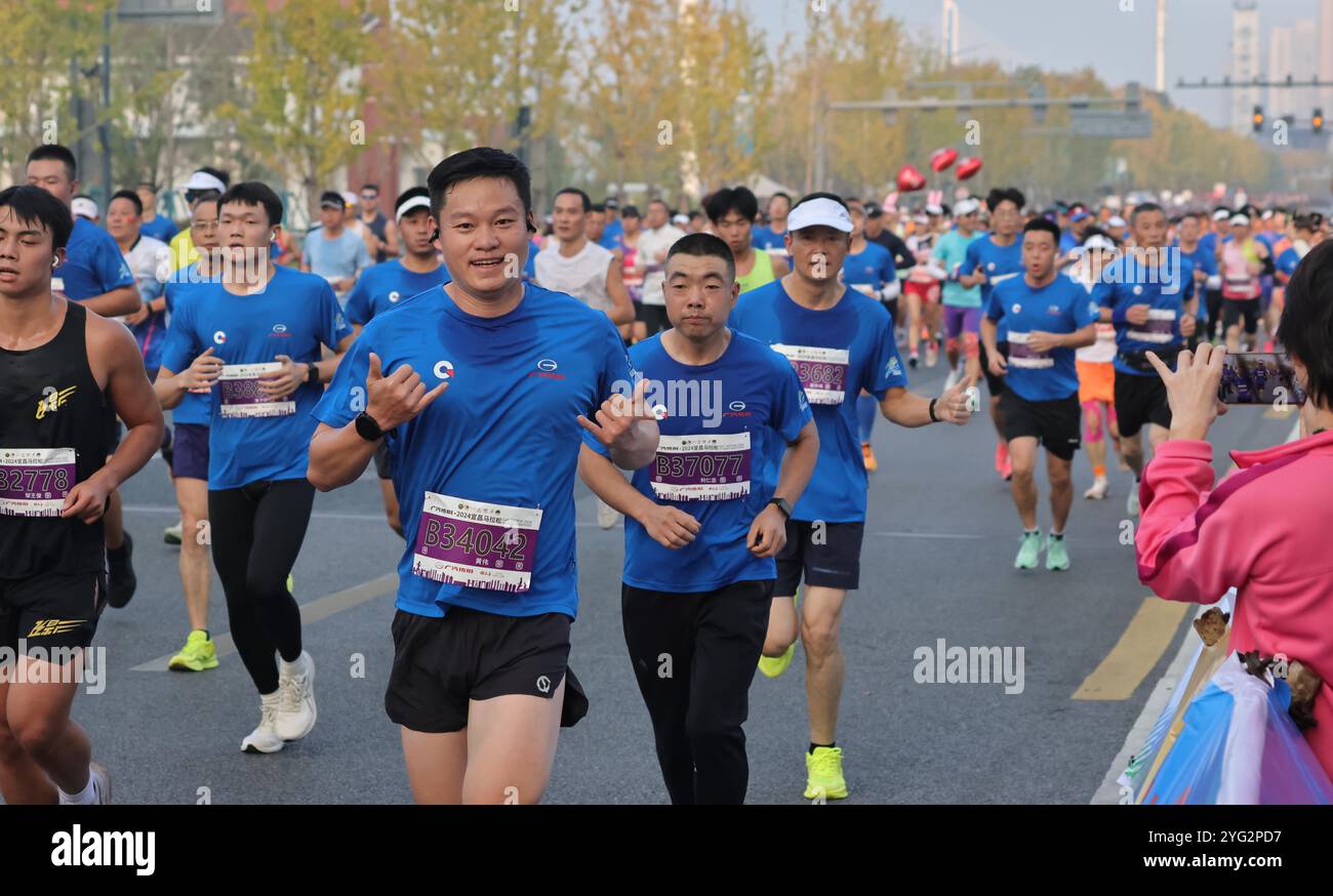 The 2024 Yichang Marathon kicks off in Yichang City, central China's Hubei Province, 3 November ...
